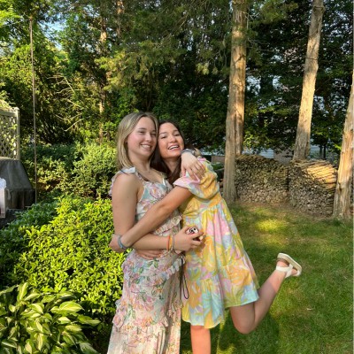 Lily Singleton | Giftful